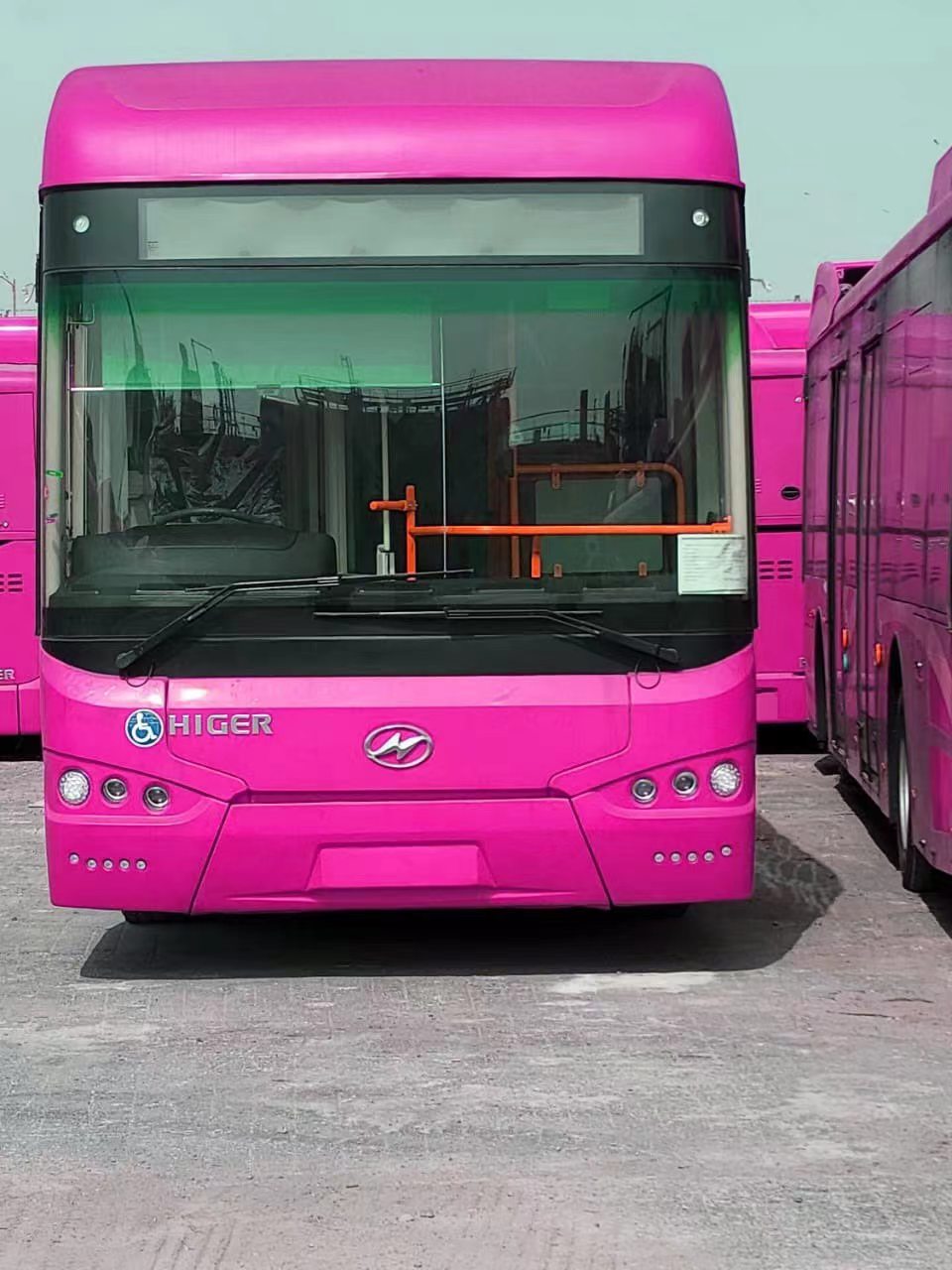 Higer’s pink buses to start operation from 1st Feb in Karachi