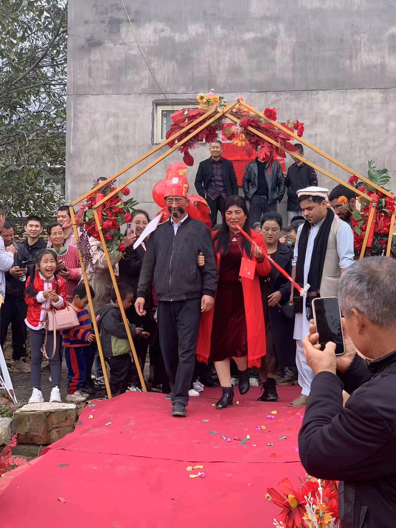 Pakistani students introducing KP culture on Chinese wedding - Pakistan ...